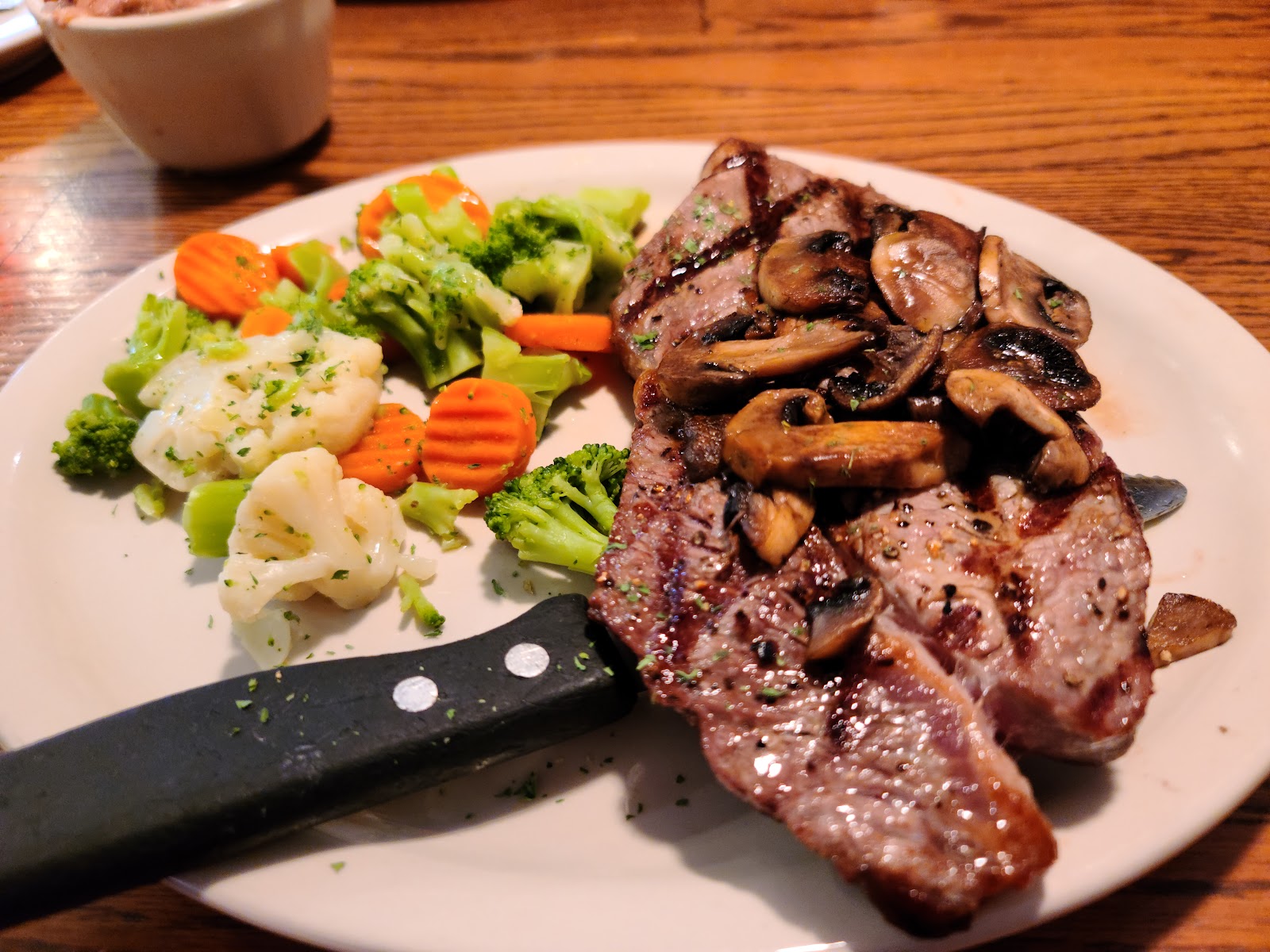 Dambar & Steakhouse - Kingman Tourism