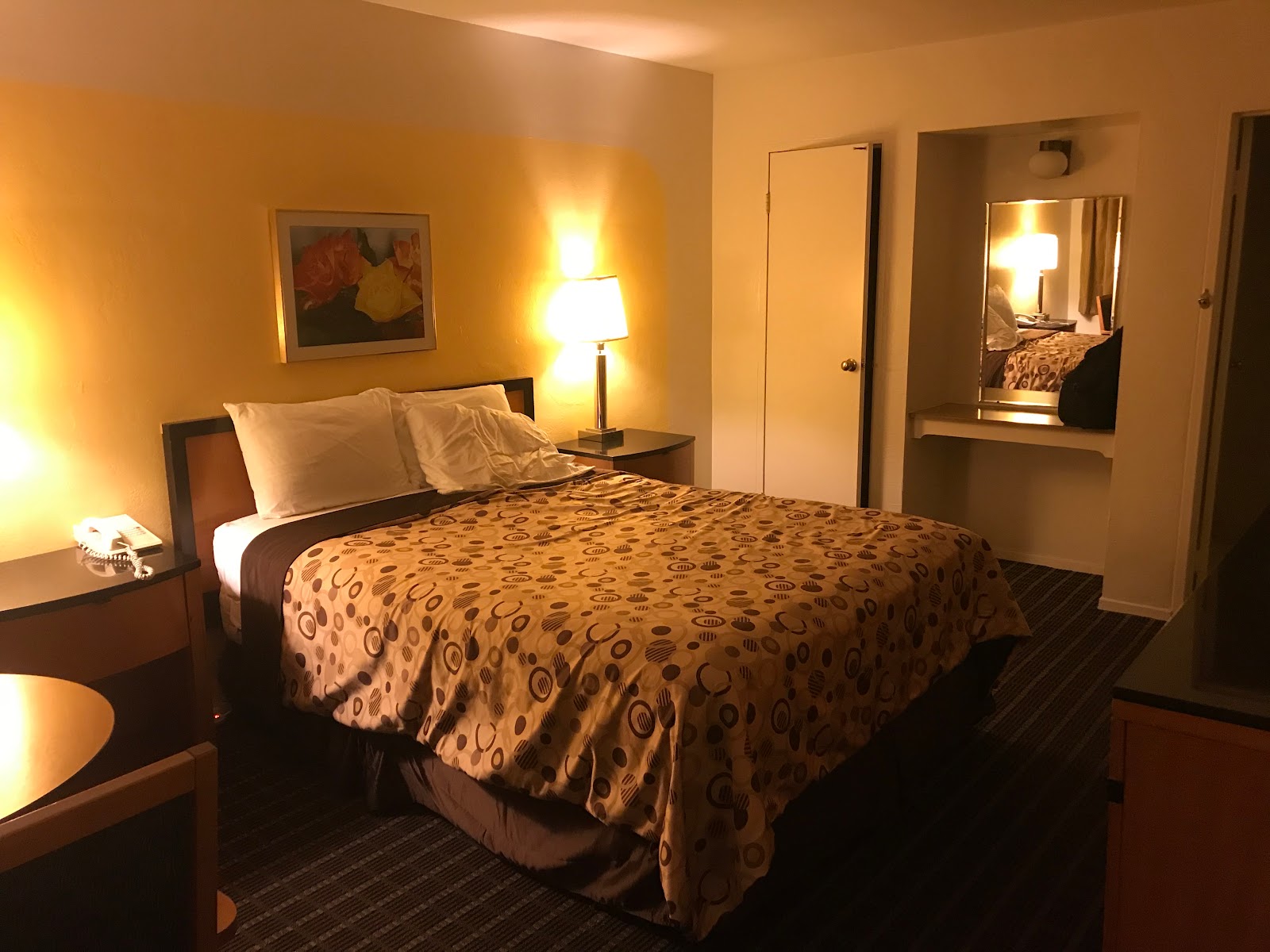 Ramblin Rose Motel - Kingman Tourism