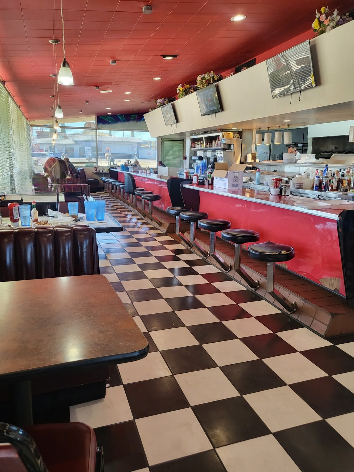 Rutherford's 66 Family Diner
