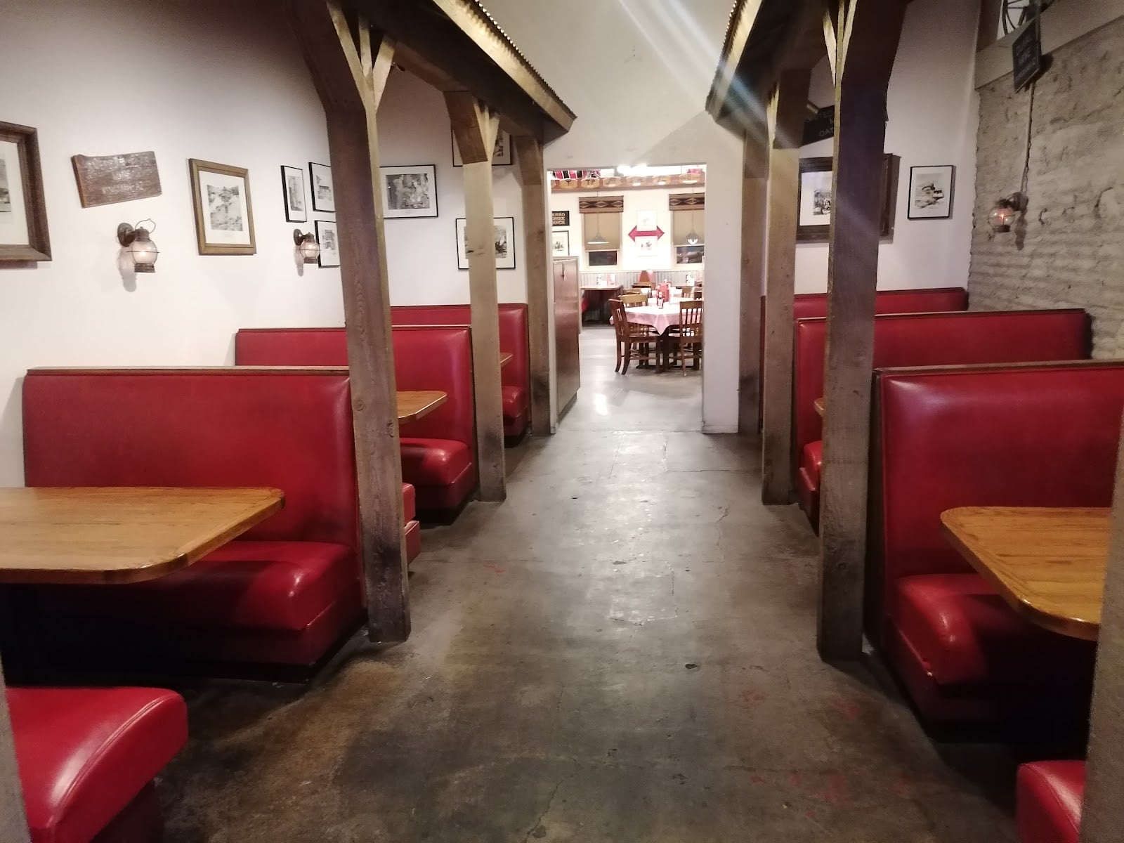 Dambar & Steakhouse - Kingman Tourism